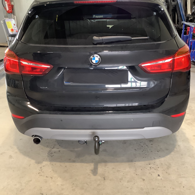 BMW X1 Brink dragkrok avtagbar inkl. 7 polig elsats - årsmodell 11.14 ...